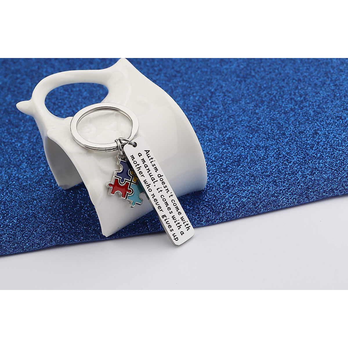 Gzrlyf Autism Mom Keychain Autism Awareness Gifts Autism doesn't Come with a Manual It Comes with a Mother who Never Gives Up (Keychain)