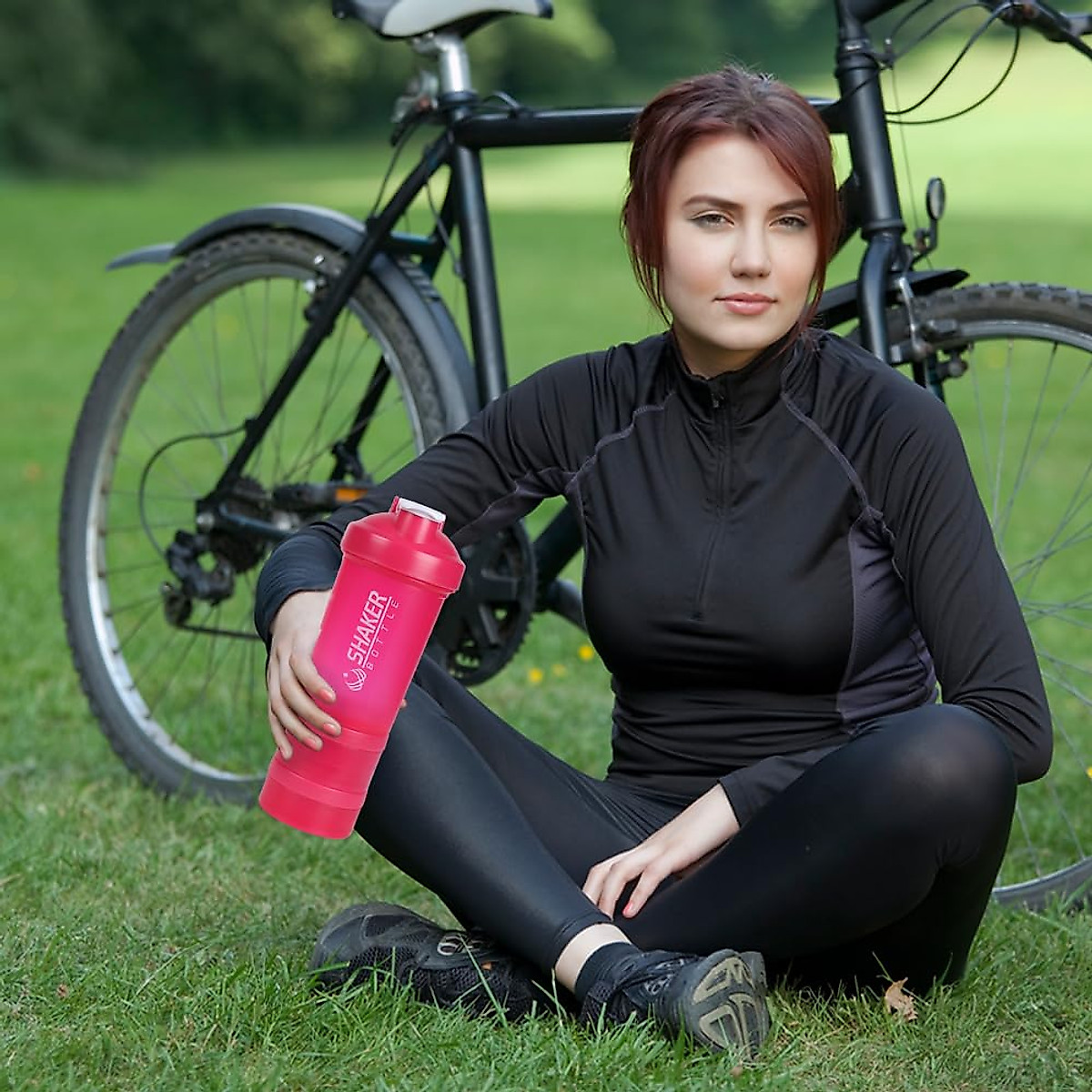 VECH Protein Shaker Bottles 16 OZ Sports Shaker Bottle with 2 Layer Separate Storange and Pill Tray Leakproof Portable Water Bottle Portable Pre Workout Bottle with Stainless Steel Mixing Ball (Pink)