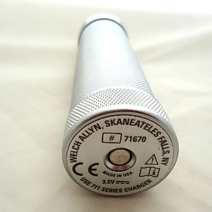 Welch Allyn 71630 Desk Charger with 2 NiCad Handles