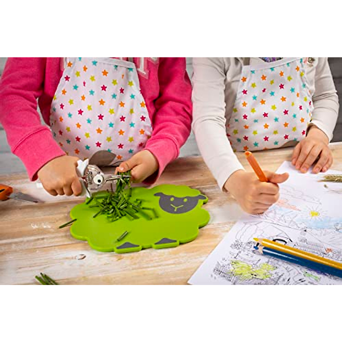 Kuhn Rikon Kinder Kitchen Essential Set, Pink and Purple, sharp enough to cut food but not small fingers,Pink / Purple Set