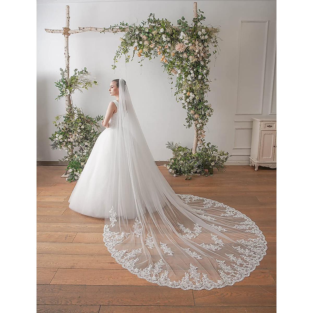 EllieHouse Womens 1 Tier Cathedral Lace Wedding Bridal Veil With Metal Comb Ivory X60