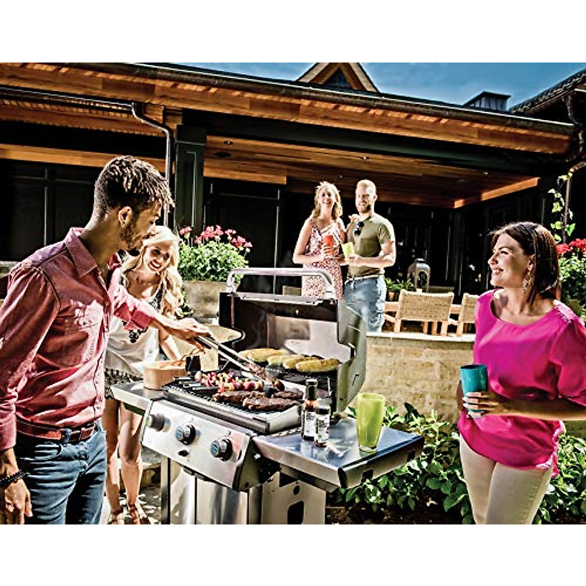 Broil King 946854 Signet 320 Propane Gas Grill, Stainless Steel & Black