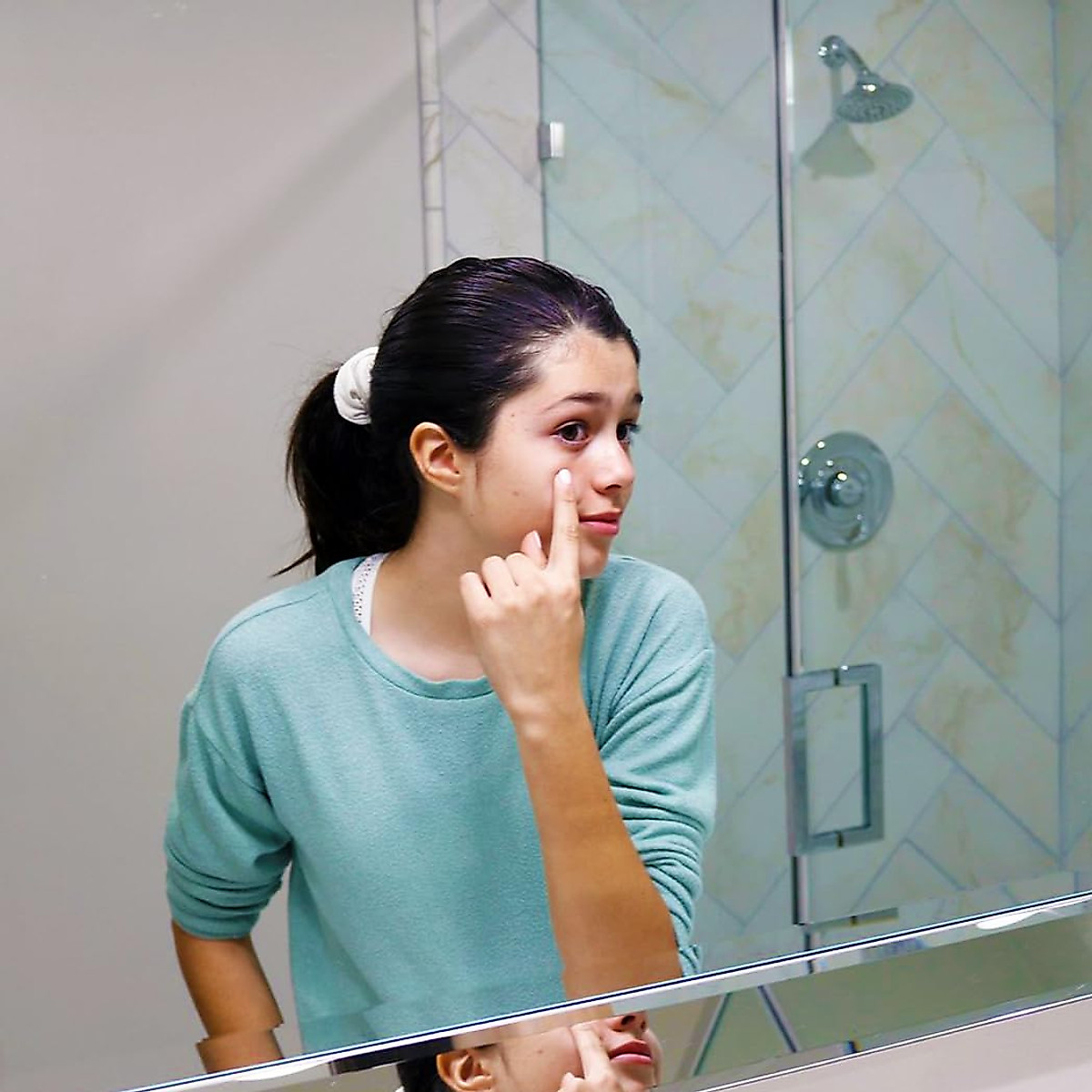 Kidskin - Z-Blast Serum, for Face Acne, Skin Care for Kids, Pre-Teen and Teen Skin Ages 9-17, Vegan-and-Cruelty-Free Acne Prone Skin Care, 1 fl oz