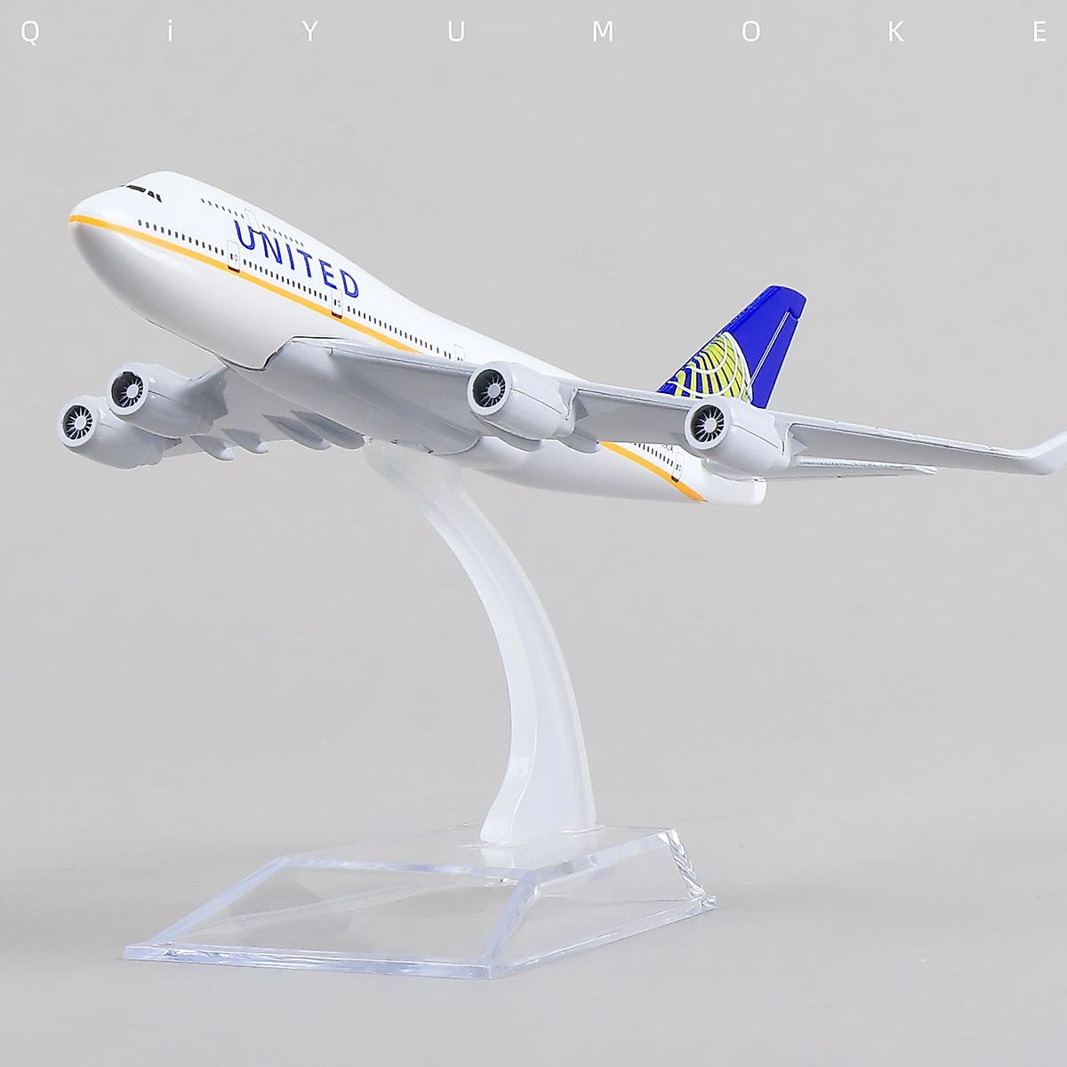 QIYUMOKE 1/400 United Plane 747 Model -Diecast Metal Airplanes Model kit with Stand (6 inches) Boeing 747 Airlines Model Plane for Aviation Enthusiasts Gift, Desktop Display Decorations