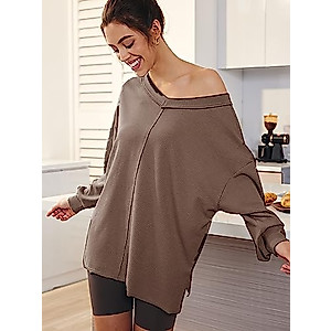 Trendy Queen Sweatshirts for Women Hoodies Sweaters Oversized Tops Comfy Casual Outfits Pullover Loose Fashion Fall Winter Clothes 2023 Brown