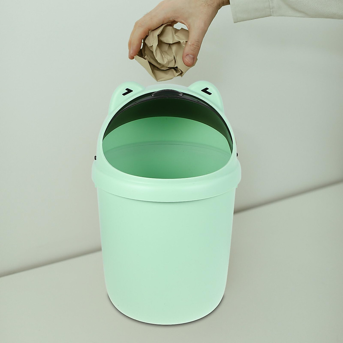 DEARMAMY Cute Frog Trash Can Plastic Wastebasket Kawaii Waste Garbage Bin with Lid Bathroom Trash Can Garbage Basket Bin Rubbish Container Under Desk Trash Bin for Kid Room