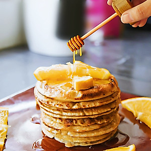 Bfttlity Honey Pot Jar Hexagon Shape Honey Pot Container 380ml Glass Honey Jar with Dipper and Lid Cover for Home Kitchen (Wooden lid)