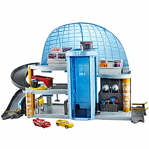 Mattel Disney and Pixar Cars Garage Playset with Lightning McQueen & Cruz Ramirez Toy Cars, Florida Speedway Mega 3-Level Garage