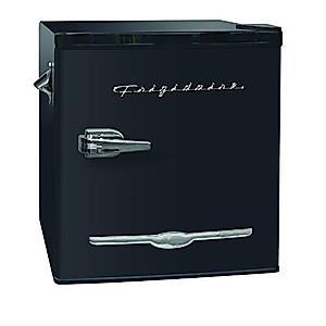 Frigidaire CUREFR176BK 1.6 Cubic-ft Retro Compact Refrigerator, Medium, BLACK