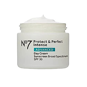 No.7 Protect & Perfect Intense Advanced Day Cream SPF 30 - Anti Aging Facial Moisturizer with Anti Wrinkle Technology - Hydrating Hyaluronic Acid Cream for Radiant Youthful Skin (50ml)