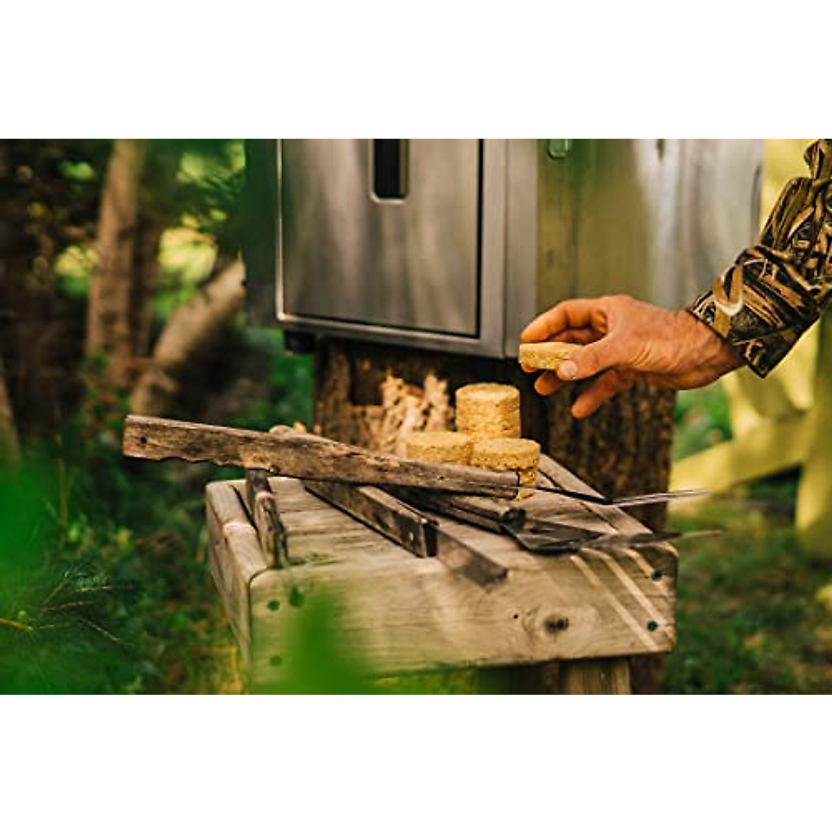 Bradley Smoker BTSG24 Sage & Maple Flavor Banquettes (24 Pack), Brown