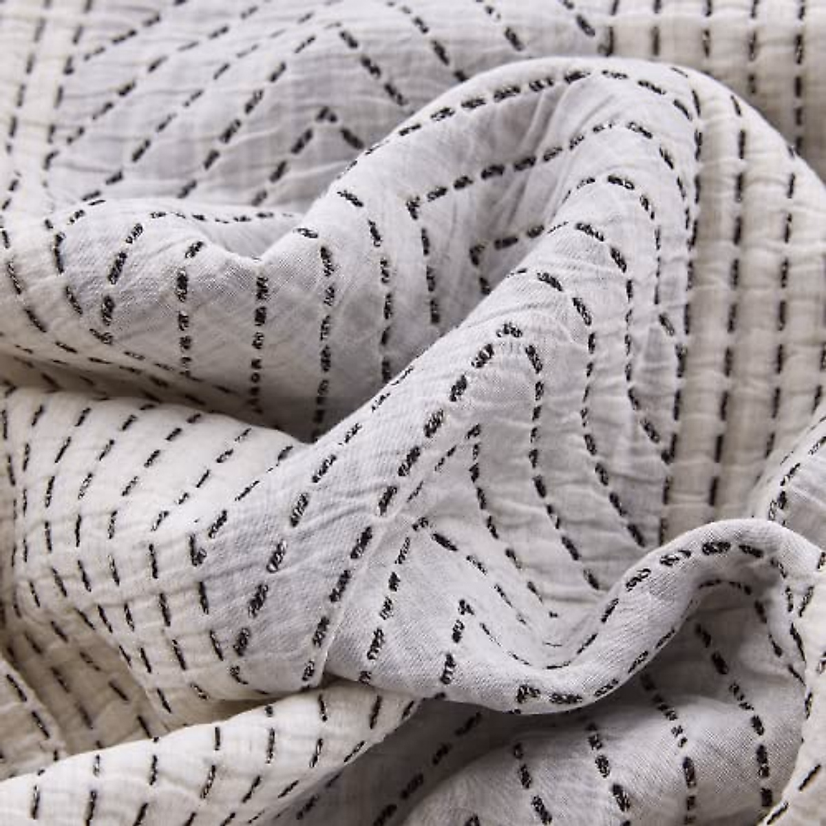 Amelie Home Cooling Bamboo Linen Queen Size Bed Blanket Quilt, Lightweight Hand-Quilting Imitation Bedspread for All Seasons, Soft Coverlet for Summer Hot Sleepers on Bed Couch and Sofa, 90" x 90"