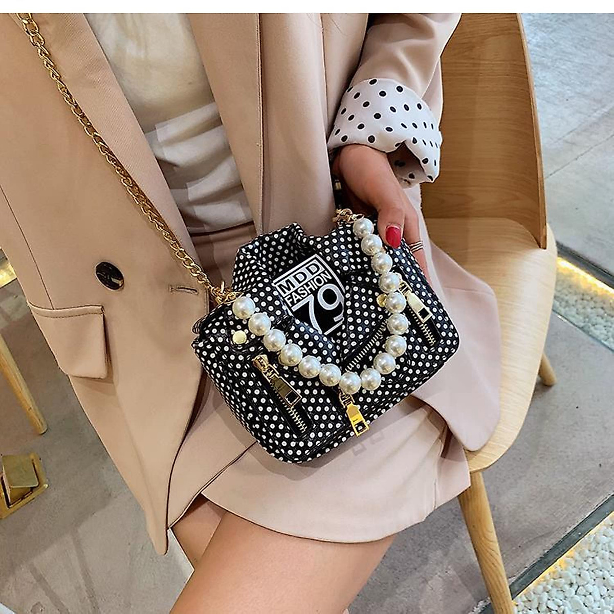 Classic Polka-dot Style Cross Body Bag for Women with Pearl Band, PU Leather Hip-hop Style Chain Handbags (Black)