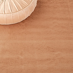 SAFAVIEH Faux Rabbit Fur Collection Area Rug - 8' x 10', Brown, Solid Design, Non-Shedding & Easy Care, Machine Washable Ideal for High Traffic Areas in Living Room, Bedroom (FRF976T)