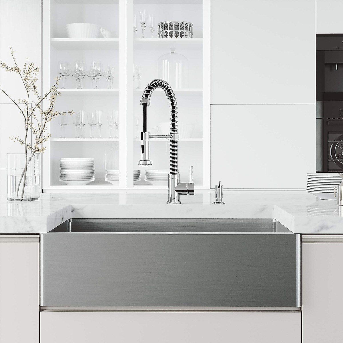 VIGO Edison 19'' H Single Handle Pull-Down Sprayer Kitchen Faucet Set with Soap Dispenser in Chrome-VG02001CHK5