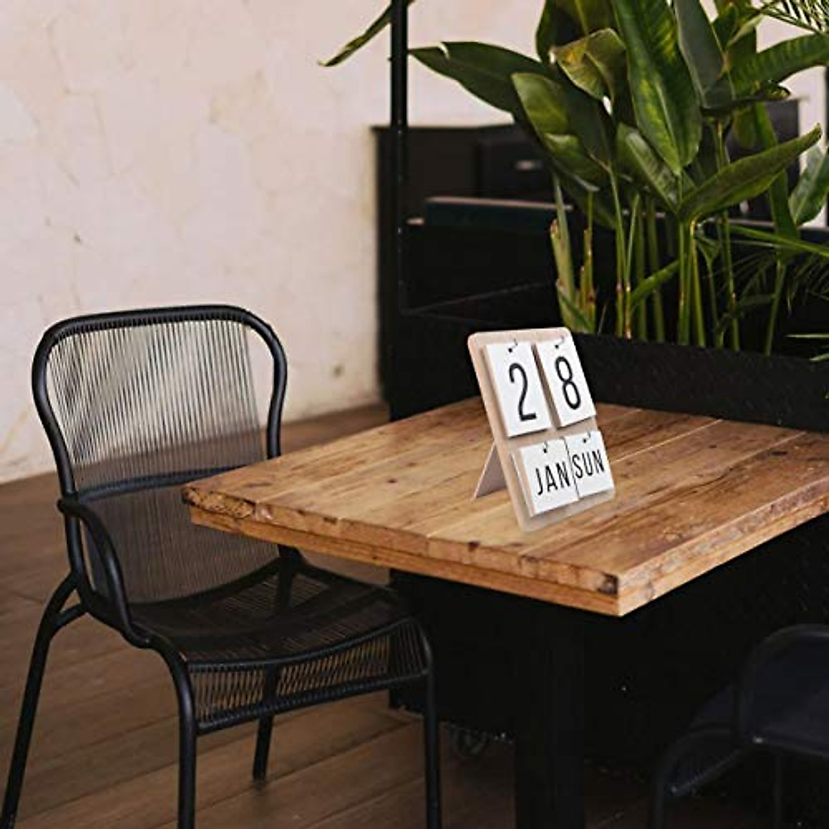 Garneck Wooden Desktop Calendar Wall Hanging Calendar Manual Perpetual Calendar Planner Schedule Year Calendar for Desk Top Office Home Decoration (White)