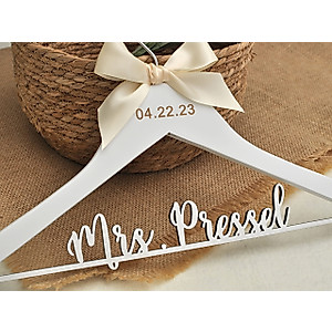 Bride Hanger, Wedding Hanger, Wedding Gift, Personalized Bride Hanger, Honor Maid, Bridesmaid, Doctor, Graduation Dress Hanger