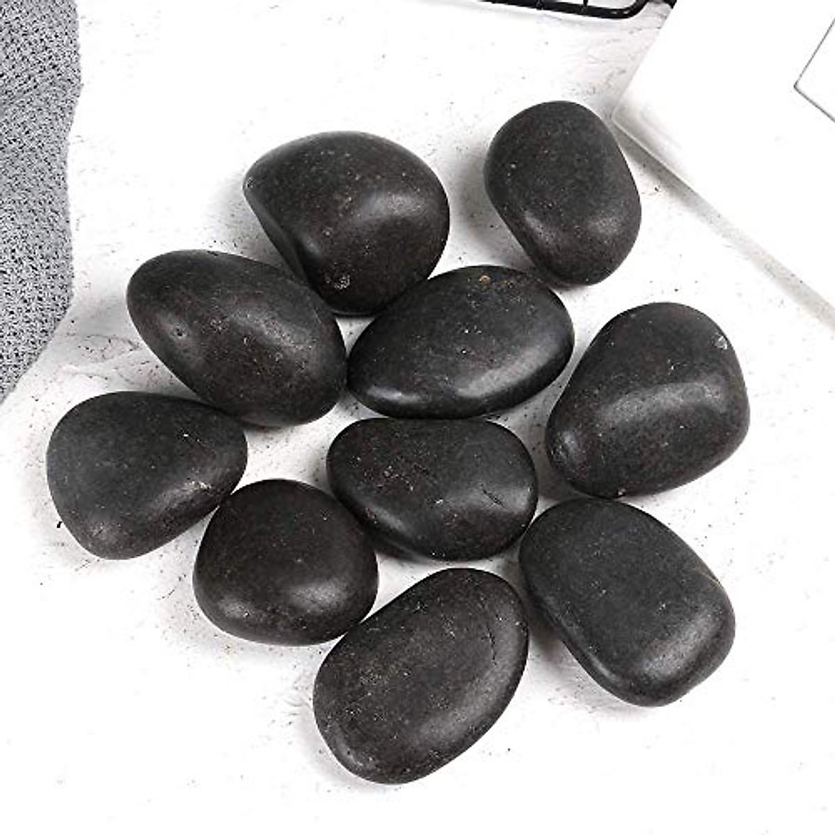 FANTIAN 5 Pounds Black Natural Decorative River Pebbles – 2-3 Inch Black Polished Decorative Pebbles for Garden Landscaping, Home Décor, Outdoor Paving River Rocks, Rocks for Painting