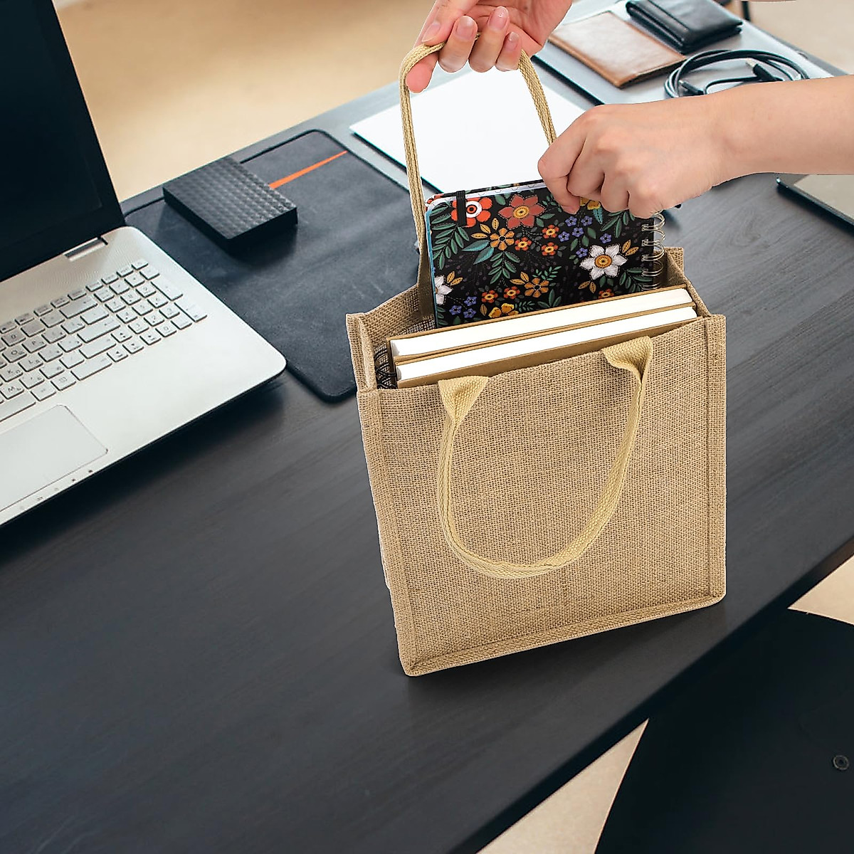 DEAYOU 8 Pack Jute Burlap Tote Bags, Burlap Gift Totes with Handles, Jute Beach Bags Reusable Lined Grocery Totes for Bridesmaid, DIY, Shopping, Pool, Wedding, 9.8''x11.8''x3.9'', Natural
