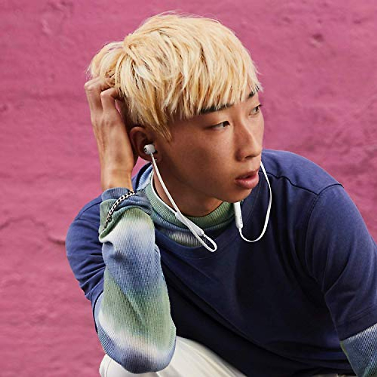 Beats Flex Wireless Earbud Headphones with Built-in Microphone - Smoked Gray (Renewed Premium)