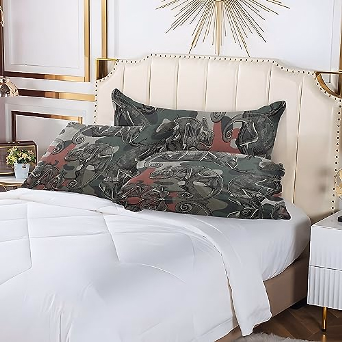 Chameleon Branch Camouflage Pillow Cases King Size Super Soft Pillowcase with Zipper Washed Microfiber Pillowcases for Bedroom Sofa Couch Home Decoration