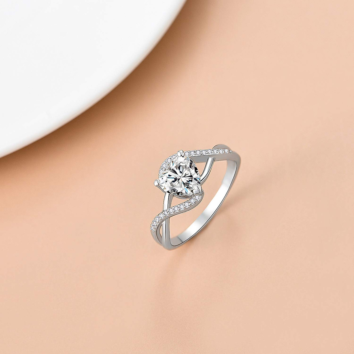 SISGEM 14K Solid White Gold Engagement Ring for Women,Split Shank Pave Set 1 Carat Heart-Shaped Moissanite Wedding Ring,Wedding Anniversary Ring Size 5-11