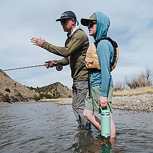 YETI Rambler 26 oz Bottle, Vacuum Insulated, Stainless Steel with Color Matching Straw Cap, Peak Purple