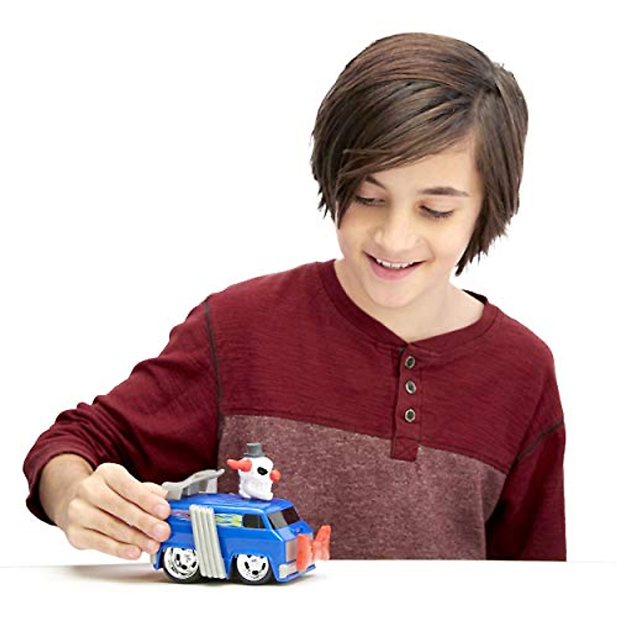 MGA Entertainment Wreck Royale Exploding Crashing 2 Pack Double Trouble Vs. King Cra$H Race Cars with 12 Mix 'N Match Explosive Parts, Multicolor, (Model: 565758)