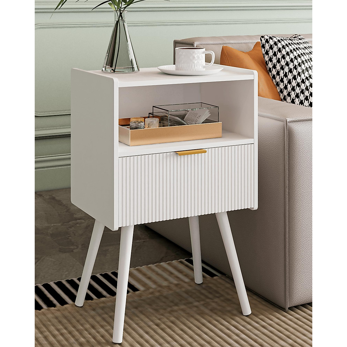 Veegle White Nightstand,Modern Bedside Table with Storage Drawer and Open Wood Shelf, Accent Night Stand with Solid Wood Legs for Living Room, Bedroom and Small Spaces,Easy Assembly,Classic White