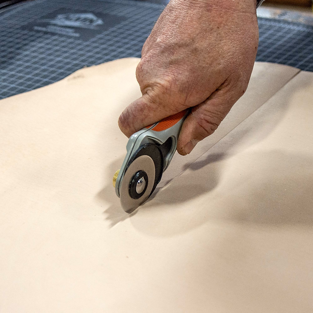 Realeather Cowhide Veg Tan Double Shoulder Leather Sheet for Crafting, 4-6 oz