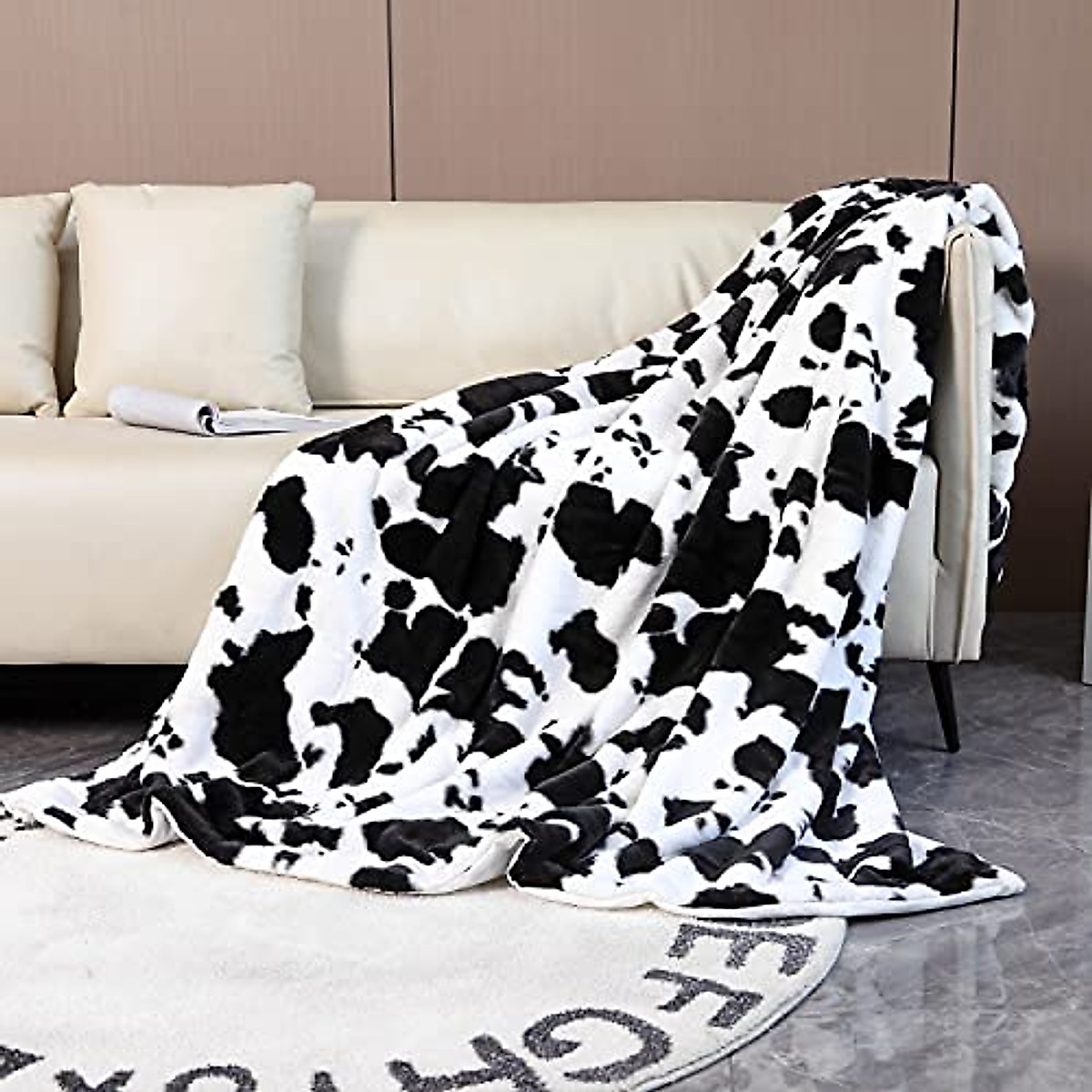 SUCSES Black and White Cow Print Blanket Faux Fur Fleece Cow Blankets for Couch Sofa Western Style Fluffy Furry Throw Blanket for Kids Boys Girls Adults (Black White, 63"x79")