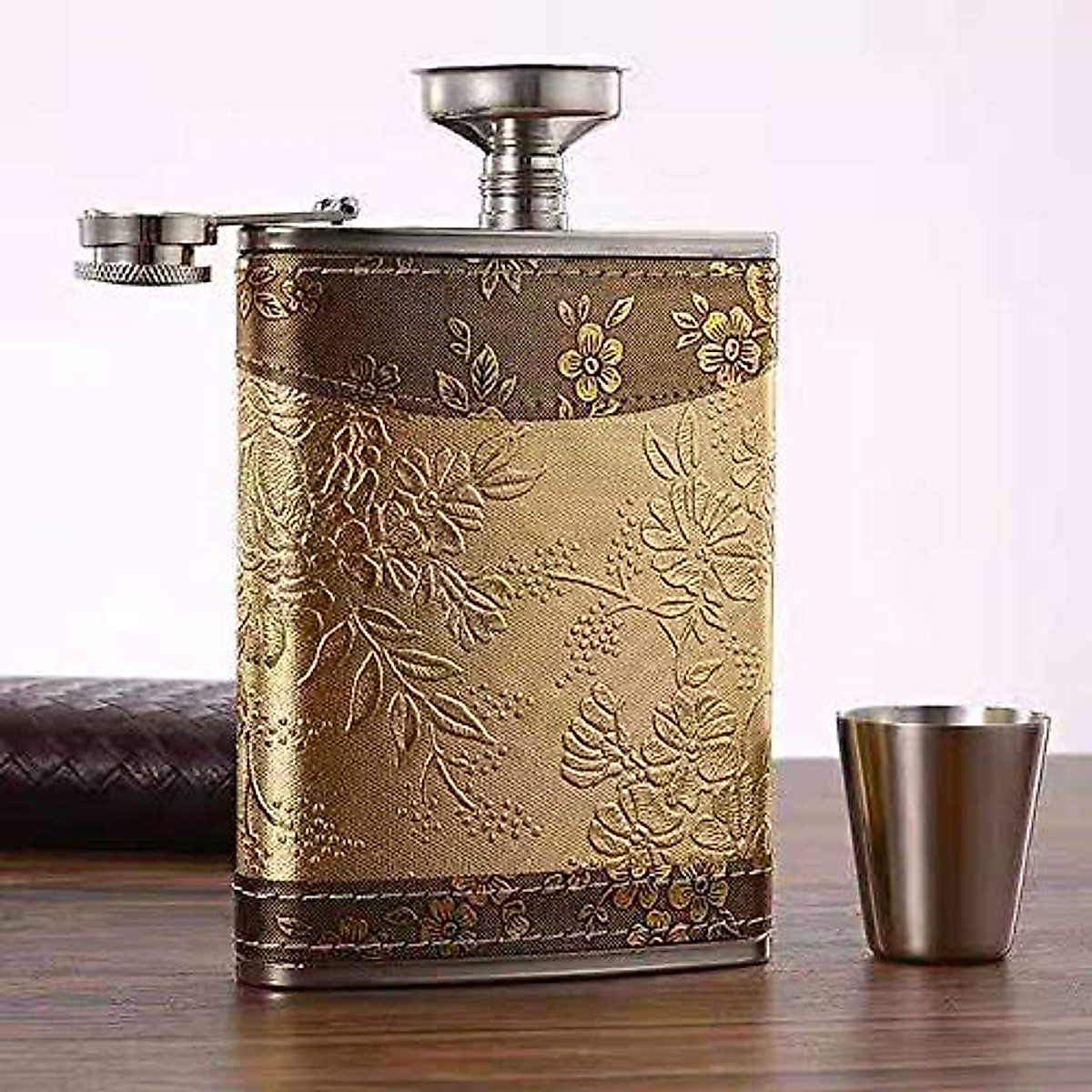 Golden pattern 8 Oz Gift 100% Stainless Steel(304/18-8 SS).Bonus 2 Shot Glass+1Funnel+1Giftbox.Flask Leak Proof Tested.Flask for Liquor/Alcohol.Flask for Men/Women