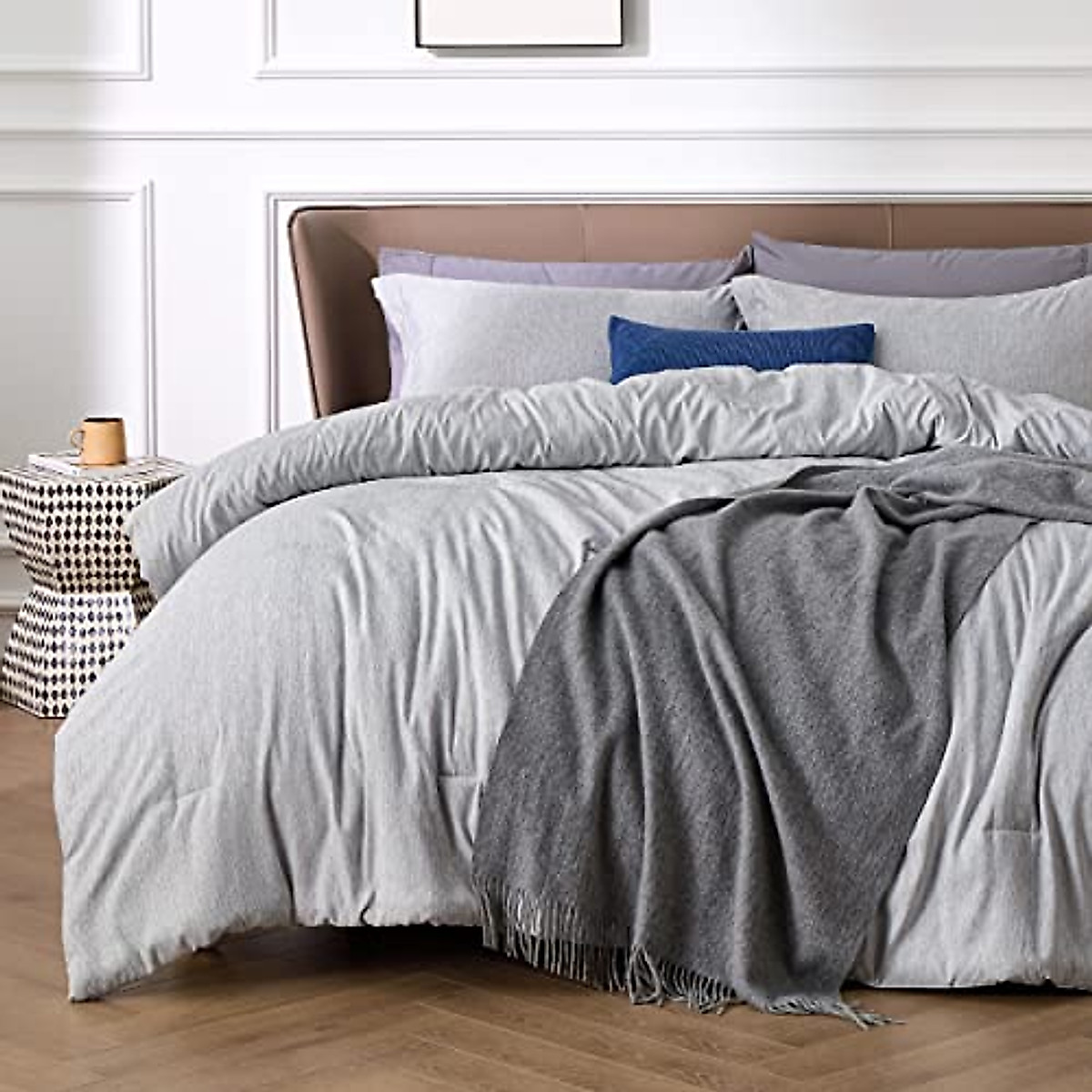 Bedsure Queen Comforter Set - Grey Comforter Queen Size, Soft Bedding for All Seasons, Cationic Dyed Bedding Set, 3 Pieces, 1 Comforter (88"x88") and 2 Pillow Shams (20"x26"+2")