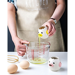 LuoCoCo Cute Egg Separator, Ceramics Vomiting Chicken Egg Yolk White Separator, Practical Household Small Egg Filter Splitter, Kitchen Gadget Baking Assistant Tool, Dishwasher Safe (Yellow)