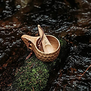 überleben Dursten Kuksa Wooden Cup - Handcarved Camping Mug Wood Cup - 8oz Traditional Nordic Camping Coffee Mug, Hiking Cup - Lightweight, Durable Bushcraft Camping Bowl w/Lanyard & Carabiner