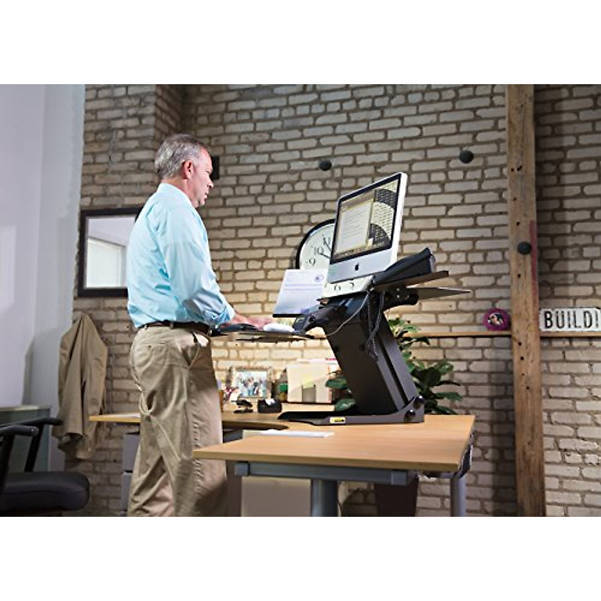 HealthPostures TaskMate Executive 6100 Adjustable Electric Standing Desk
