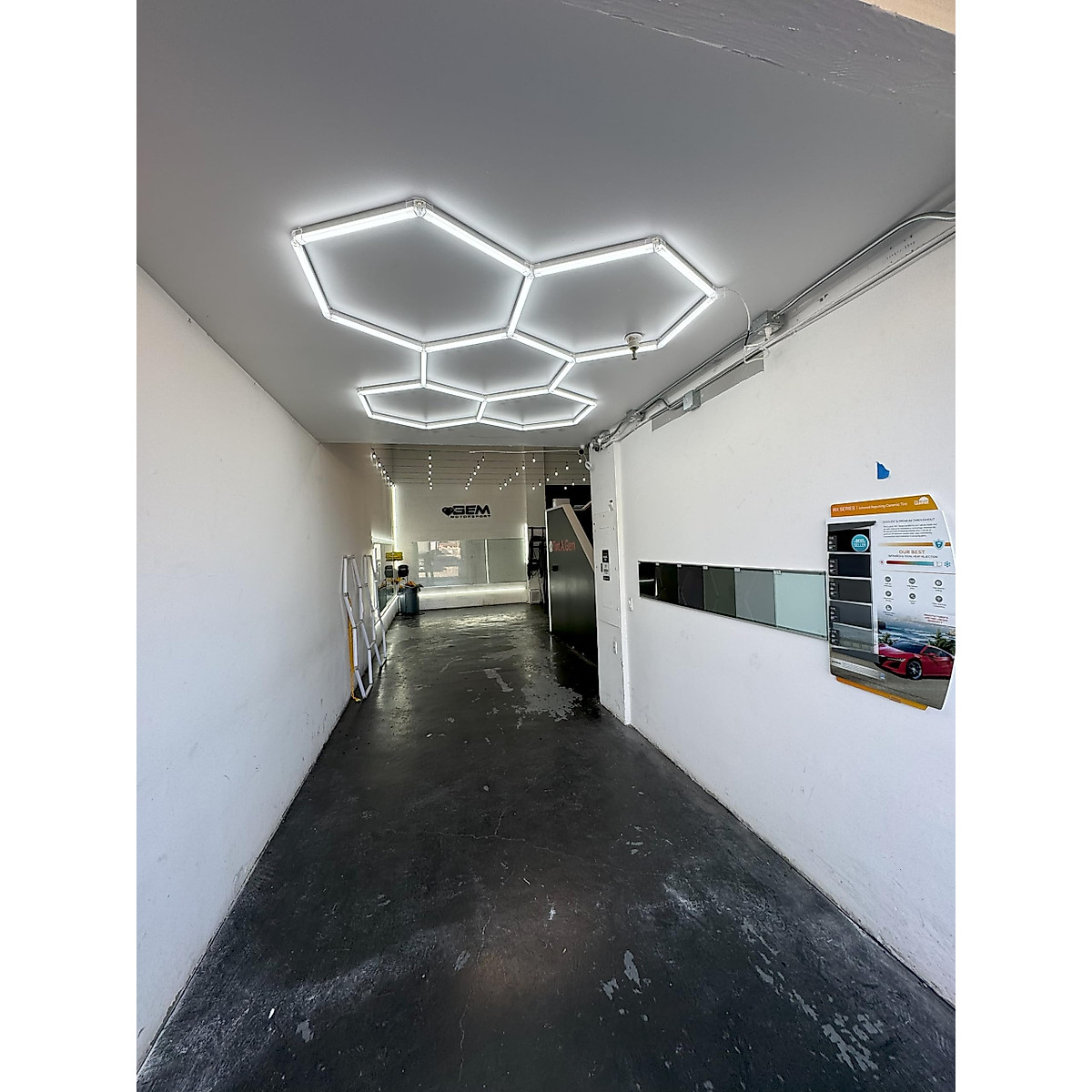 Generic Modern Hexagon LED Lights - Set of 5 Touch Control Aluminum Hexagon Ceiling Lights - Honeycomb Led Lights for Garage, Shops, Gyms, Basements – 4ft Wide, 8ft Tall (6500 Lumen), White