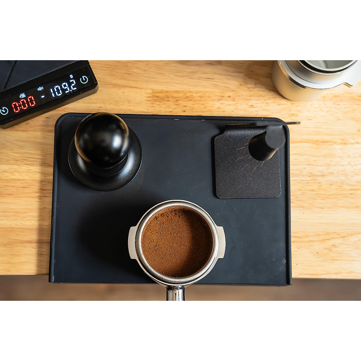 MiiCoffee Espresso Tamper Mat, Black Silicone Food Grade Pad 8 X 6 Inch Coffee Tamping Mat, Coffee Tamp Station, Espresso Accessory, Waterproof and Heat Resistant (Black)