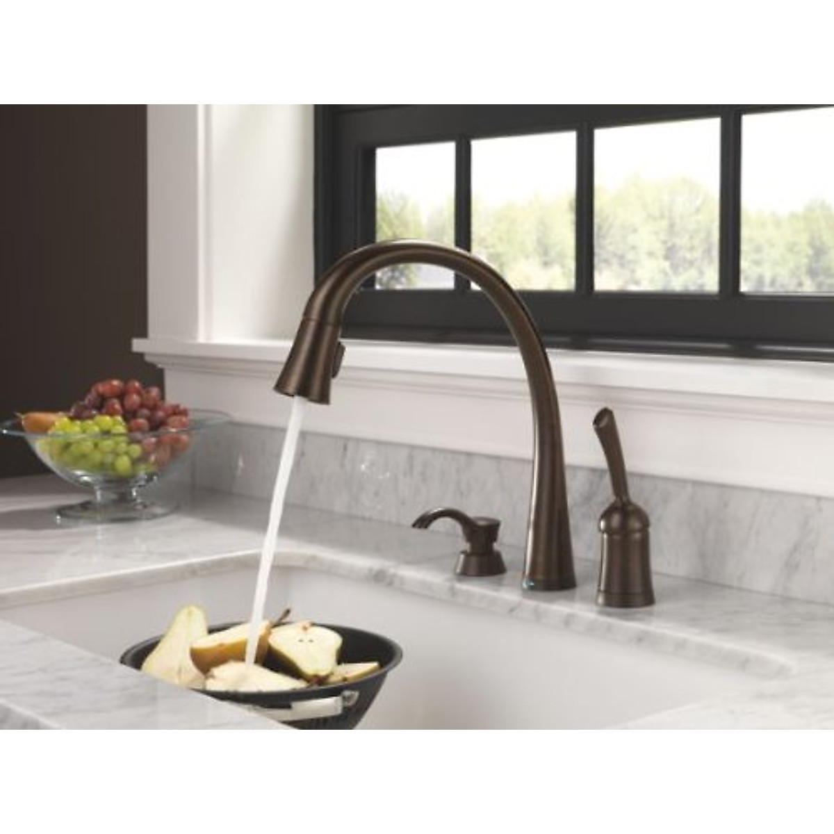 Delta Faucet Pilar Kitchen Soap Dispenser for Kitchen Sinks, Venetian Bronze RP50781RB
