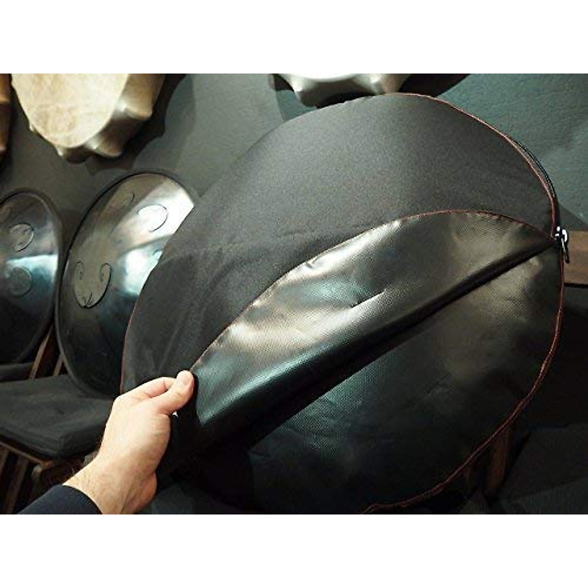 Tongue Hand Pan/RAV Vast 2 / D Celtic Minor / (in case) (Steel Drum/Hand Pan/Tank Drum)