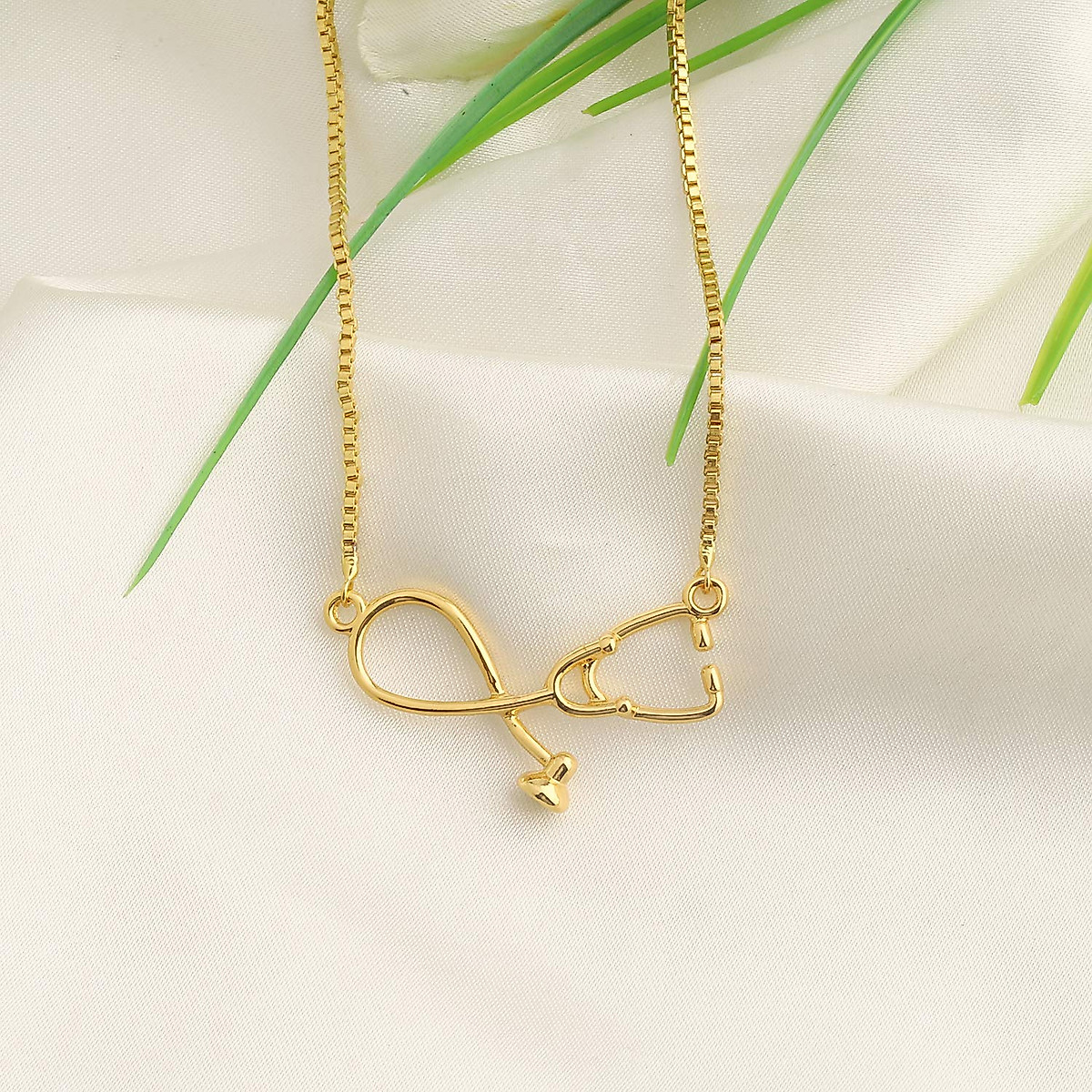 MYOSPARK Stethoscope Adjustable Chain Bracelet Medical Jewelry Gift For Doctor Nurse Medical Student (stethoscope bracelet gold)