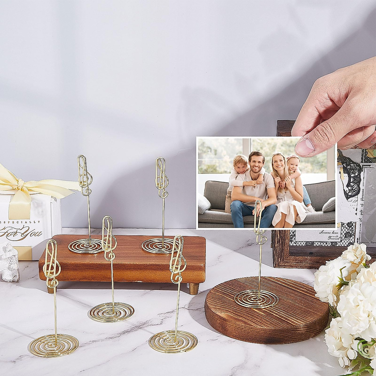 CHGCRAFT 12PCS Music Note Table Number Holders Place Card Holder Photo Holders for Tables Cards Stand Name Menu Clips Table Sign Holders for Wedding Anniversary Birthday, Gold