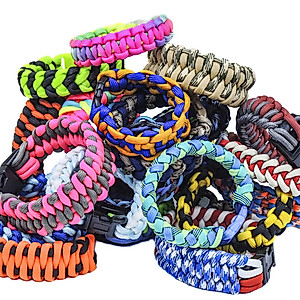 West Coast Paracord Bracelet Maker with 550 Paracord and Buckles - Adjustable Wristband Maker Pack Kit - Parachute Cord Braiding Weaving DIY Crafting Tool - Wooden Base