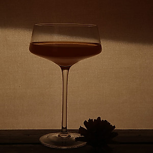 JYB&XY Martini Glasses Set of 4 | 9 oz Coupe Glass Classic Cocktail Glassware Hand Blown Premium Crystal Glass for Champagne, Cocktail，wine，martini Flutes