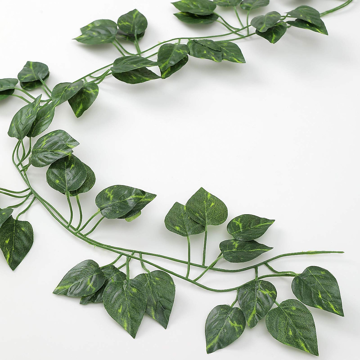 ZHIIHA 12 Strands 90.5 Ft Artificial Scindapsus Leaf Plants Vine Hanging Garland Fake Foliage Plants for Home Kitchen Garden Office Wedding Wall Decoration
