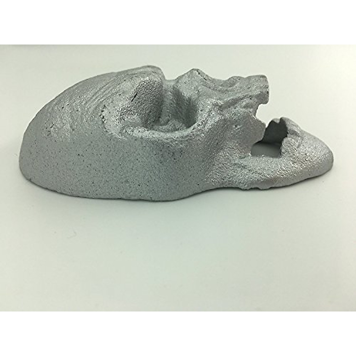 SKull Bottle Opener, Cast Iron Wall Mount Grizzly Black SKull Teeth Bite Bottle Opener By SWONVI (Sliver Skull)