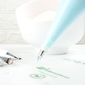 Restaurantware Pastry Tek Cake Tip 1 Specialty Piping Tip - #79 Dent-Resistant Stainless Steel Icing Decorating Tip Dishwasher-Safe Decorate Cupcakes Cakes or Cookies