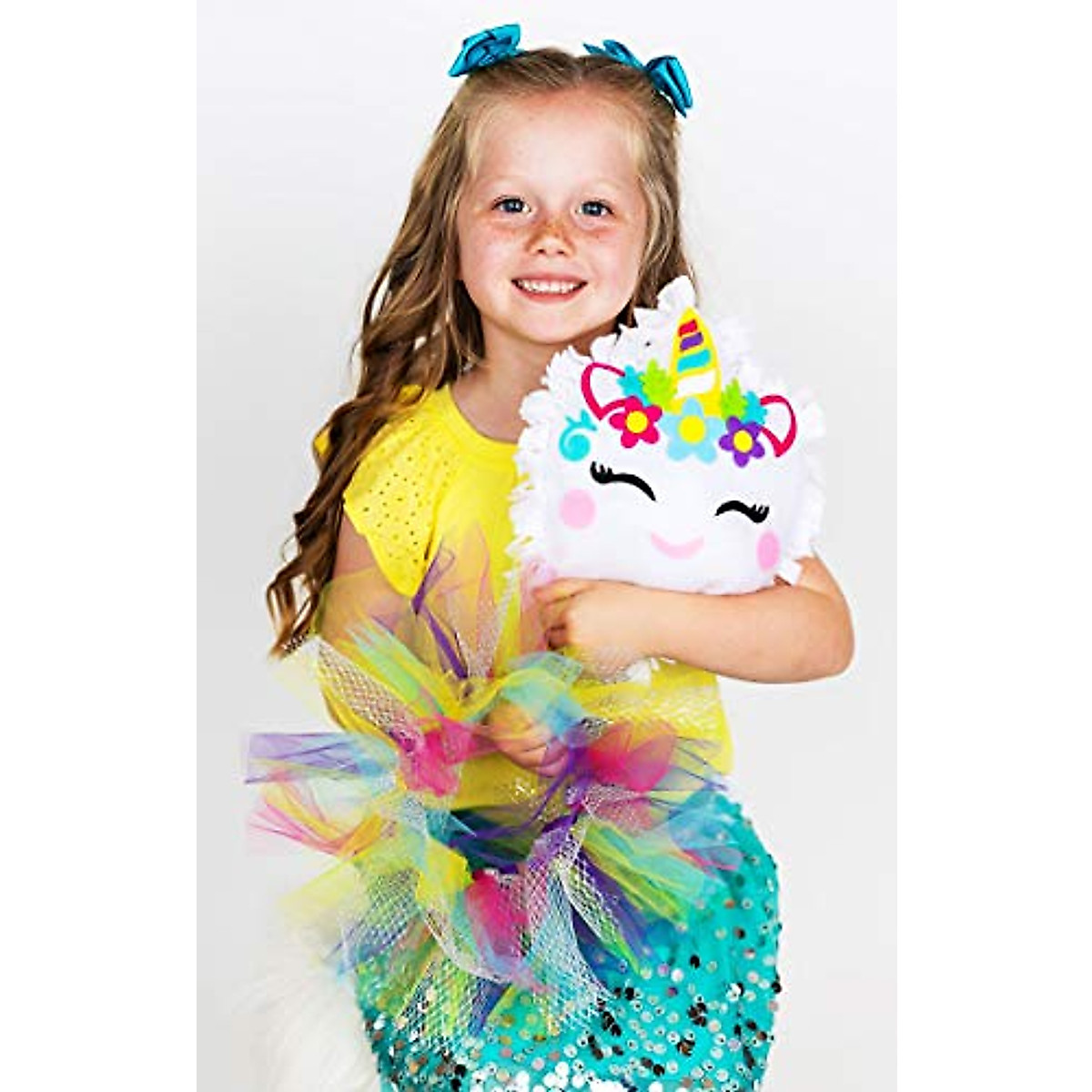 Ruckus Kids Unicorn Pillow Craft – DIY Cute Colorful Fleece Knot Pillow Kit – No-Sew Easy-to-Make Arts and Craft Kit for Kids– Unicorn Bedroom Decor