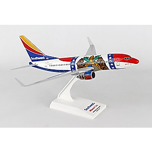 Daron Worldwide Trading Skymarks Southwest 737-700 1/130"Missouri One SKR870 Vehicle