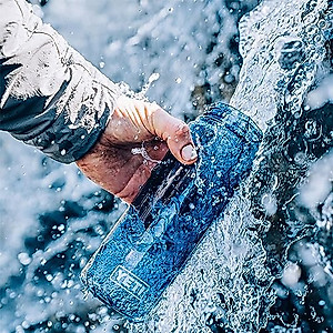 YETI Yonder 750 ml/25 oz Water Bottle with Yonder Chug Cap, Clear